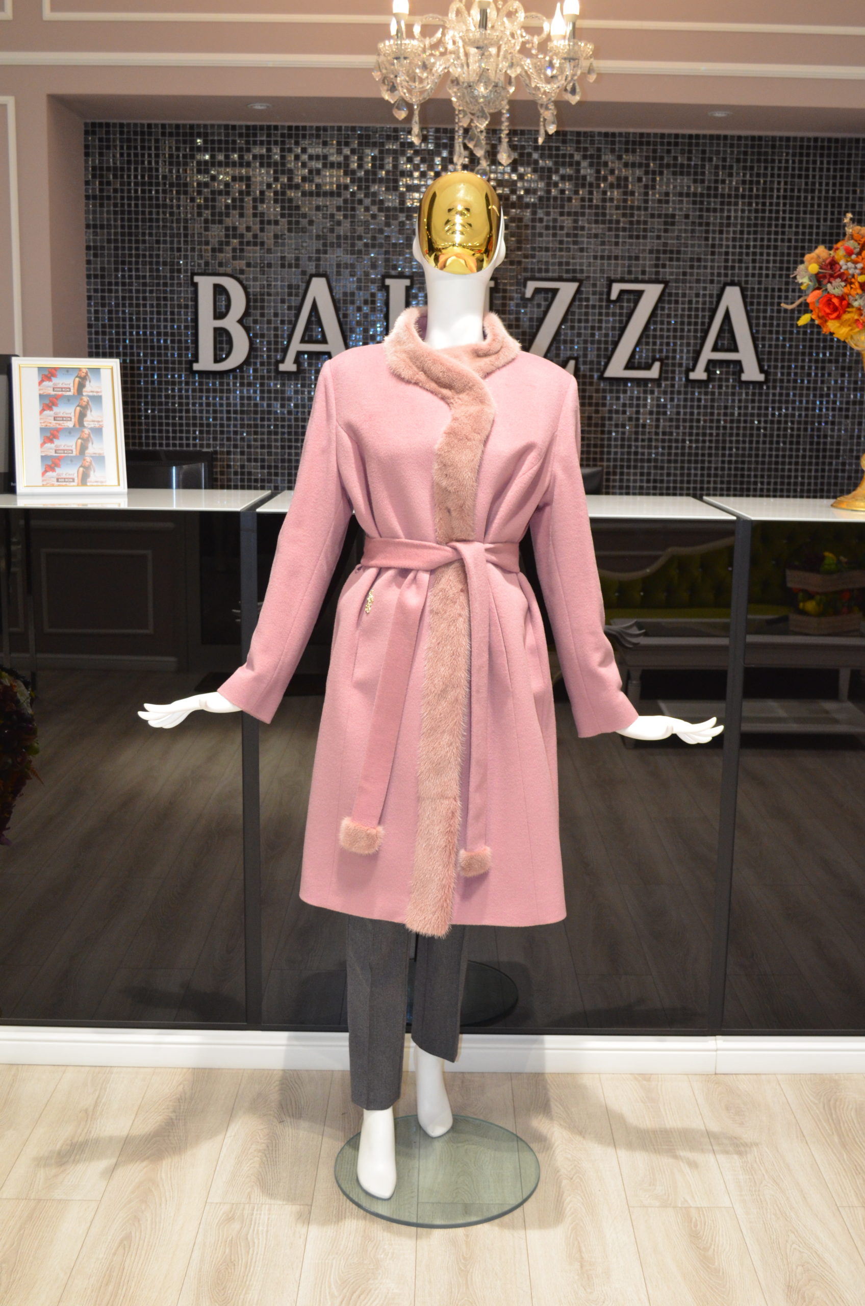 Palton roz pudra cu blanita – Balizza Romania